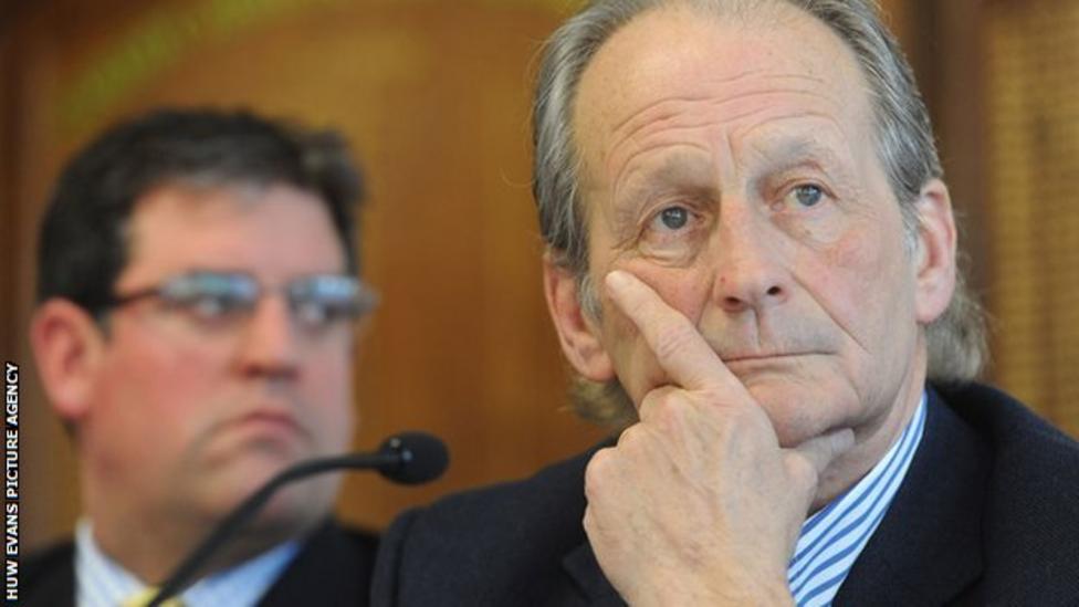 'Play in Wales to play for Wales' says Blues boss Peter Thomas - BBC Sport