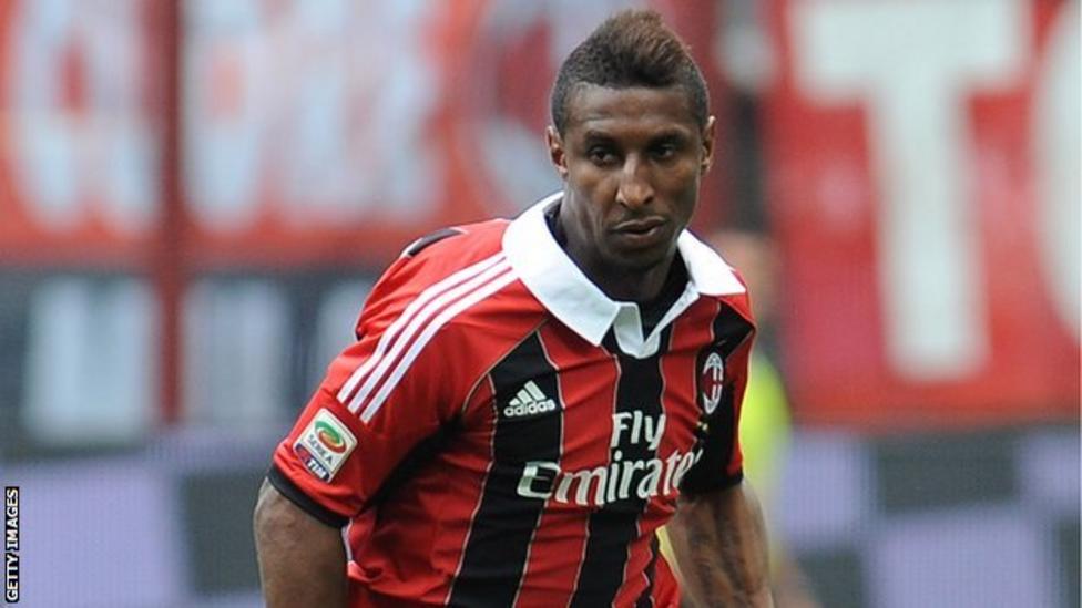 AC Milan's Kevin Constant walks off pitch after racist abuse - BBC Sport