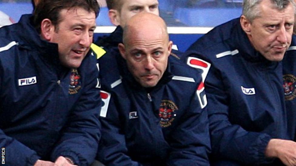 Southport: Alan Wright leaves club by mutual consent - BBC Sport