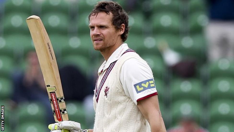 James Hildreth: Somerset batsman signs three-year deal - BBC Sport