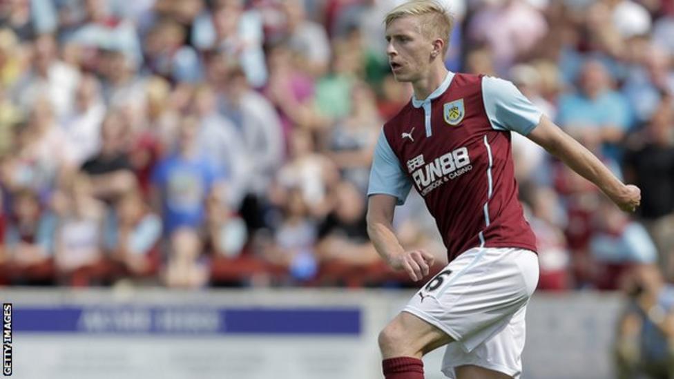 Burnley: Ben Mee extends contract with Premier League newcomers - BBC Sport
