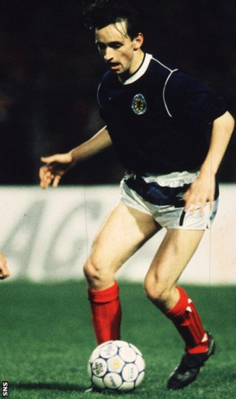 Scotland: Pat Nevin predicts a narrow win for home side - BBC Sport