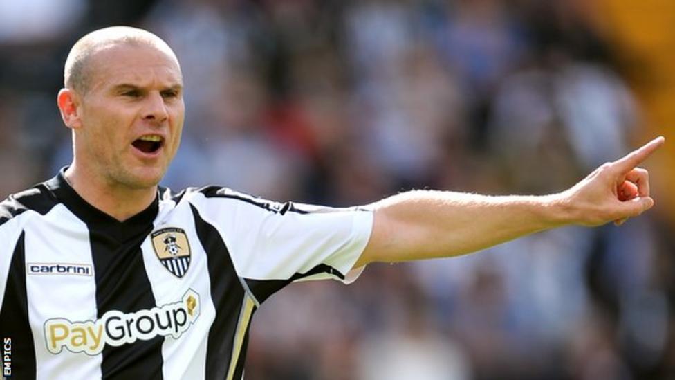 Gary Jones: Notts County midfielder's red card overturned - BBC Sport