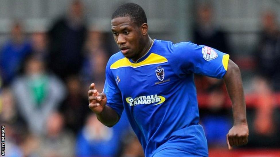 Chris Arthur: Woking sign winger after Wimbledon exit - BBC Sport