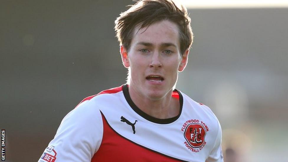 Josh Morris: Blackburn winger returns to Fleetwood on loan - BBC Sport