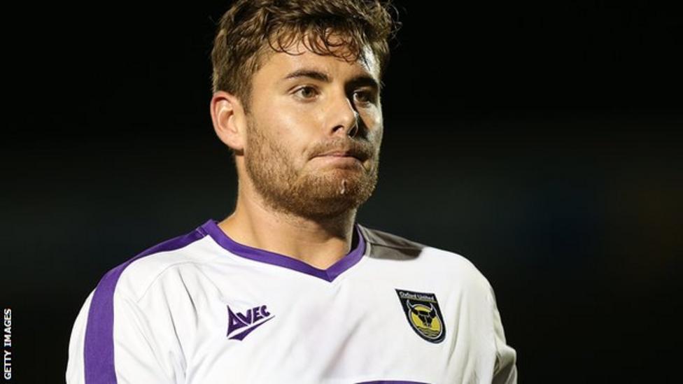 Joe Riley: Bolton Wanderers full-back joins Bury - BBC Sport