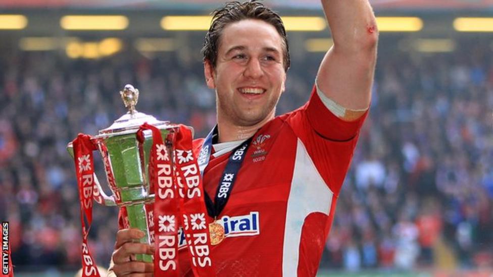 Ryan Jones: Wales and Bristol forward retires from rugby - BBC Sport