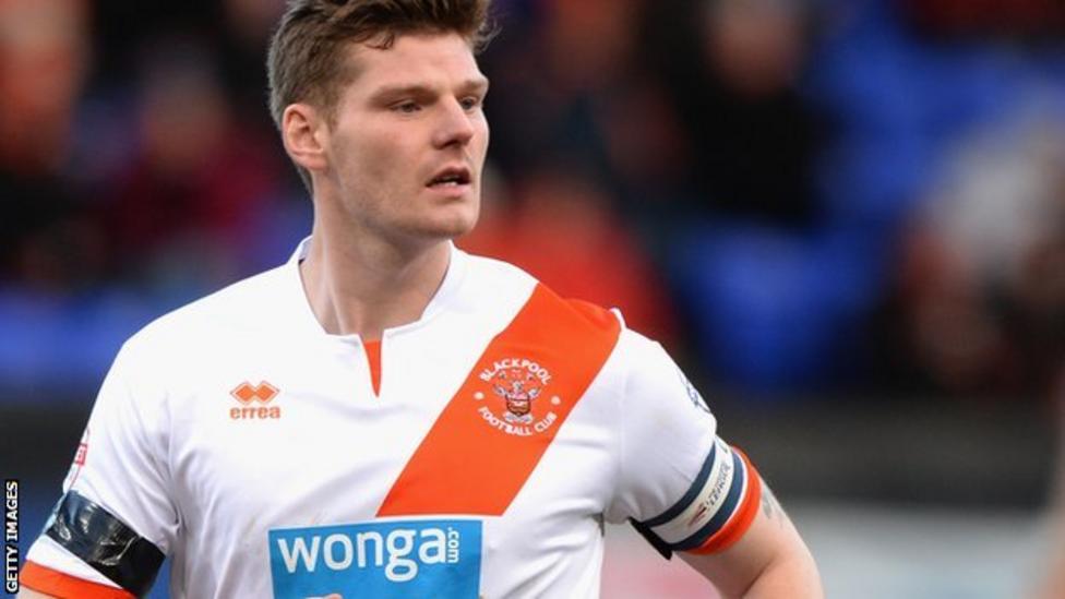 Transfer Deadline Day: Bradford sign Blackpool's Gary MacKenzie - BBC Sport