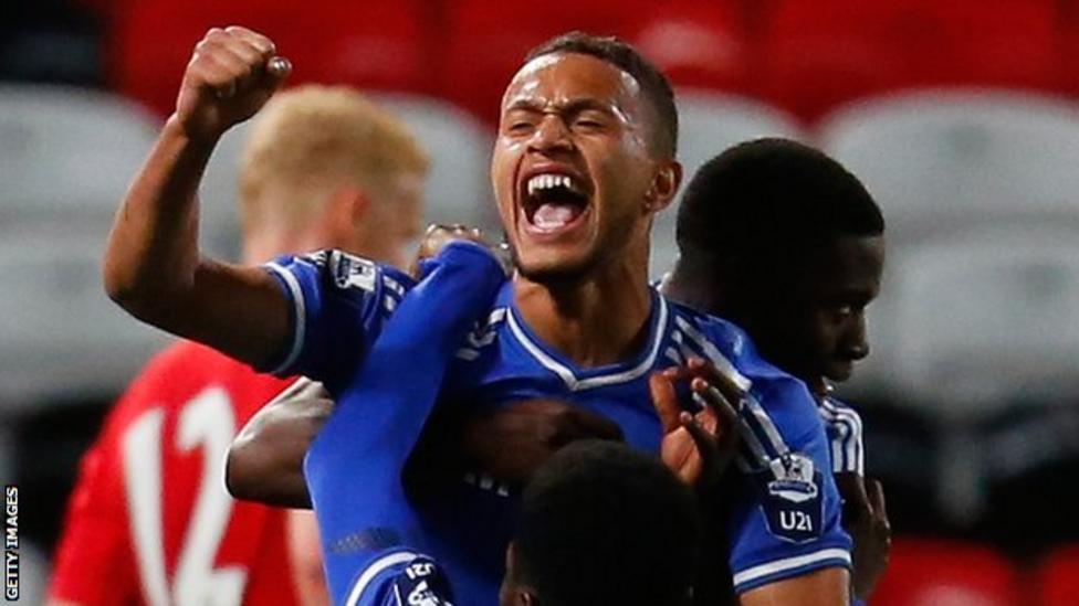 Chelsea midfielder Lewis Baker makes MK Dons loan move - BBC Sport