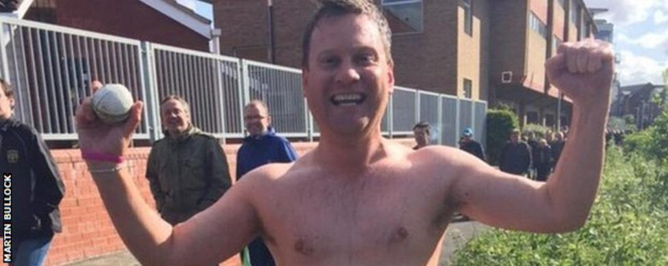 Chris Gayle: Somerset fan Martin Bullock swims to retrieve six ball ...