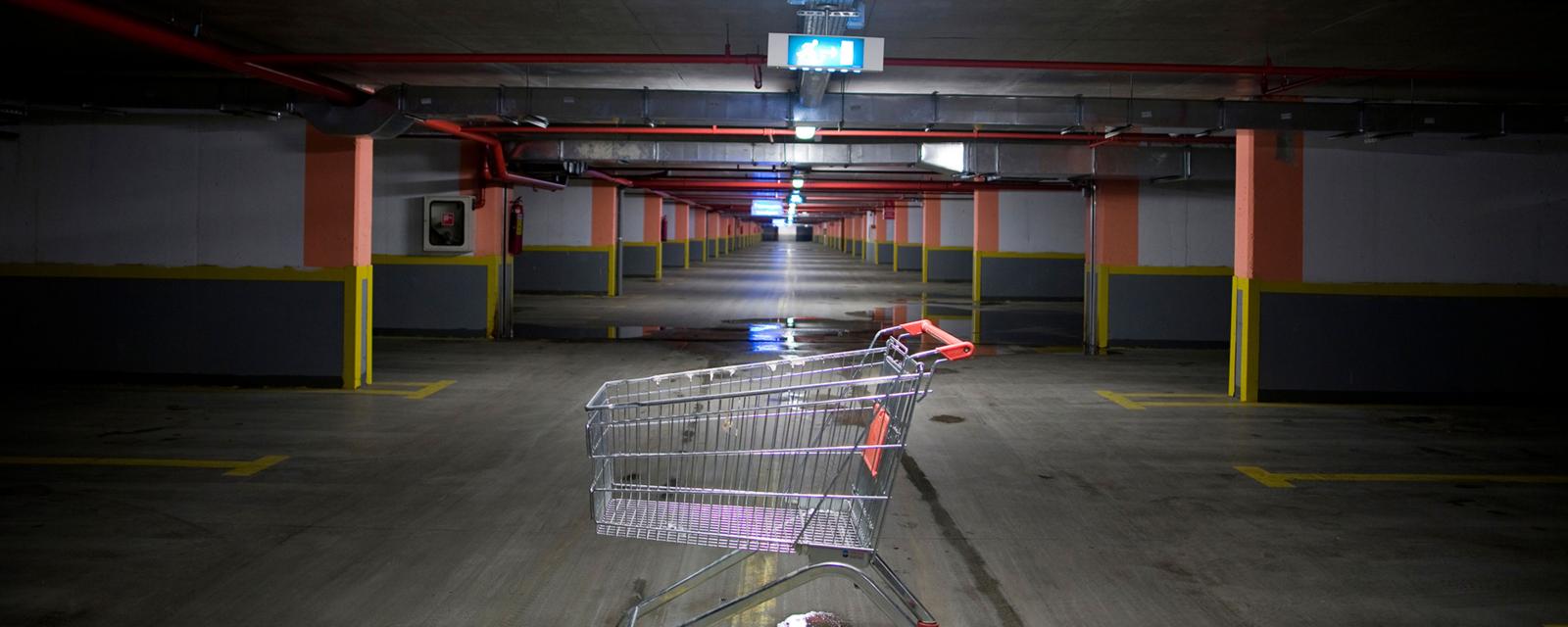 Shop, but don’t enter: The strange world of dark stores - BBC Future